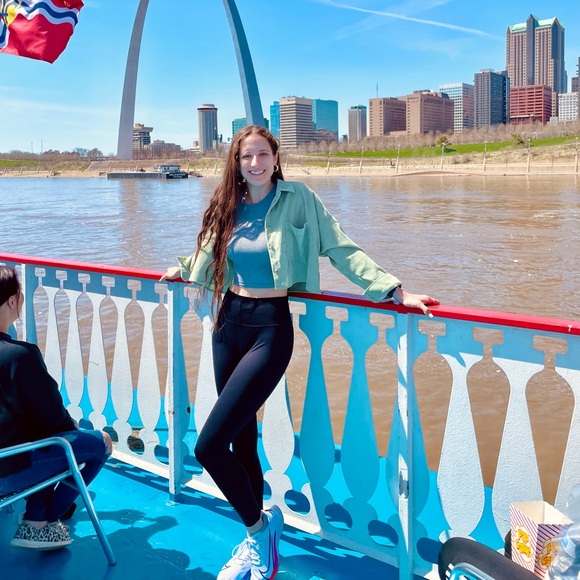 Sarah's Closet (@sarah_jaffer) | Poshmark